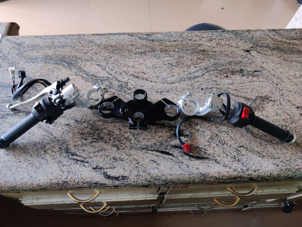 GT 650 HANDLE KIT CONVERSION - BS4 & BS6 VERSION - Clip ons - Throttle ...